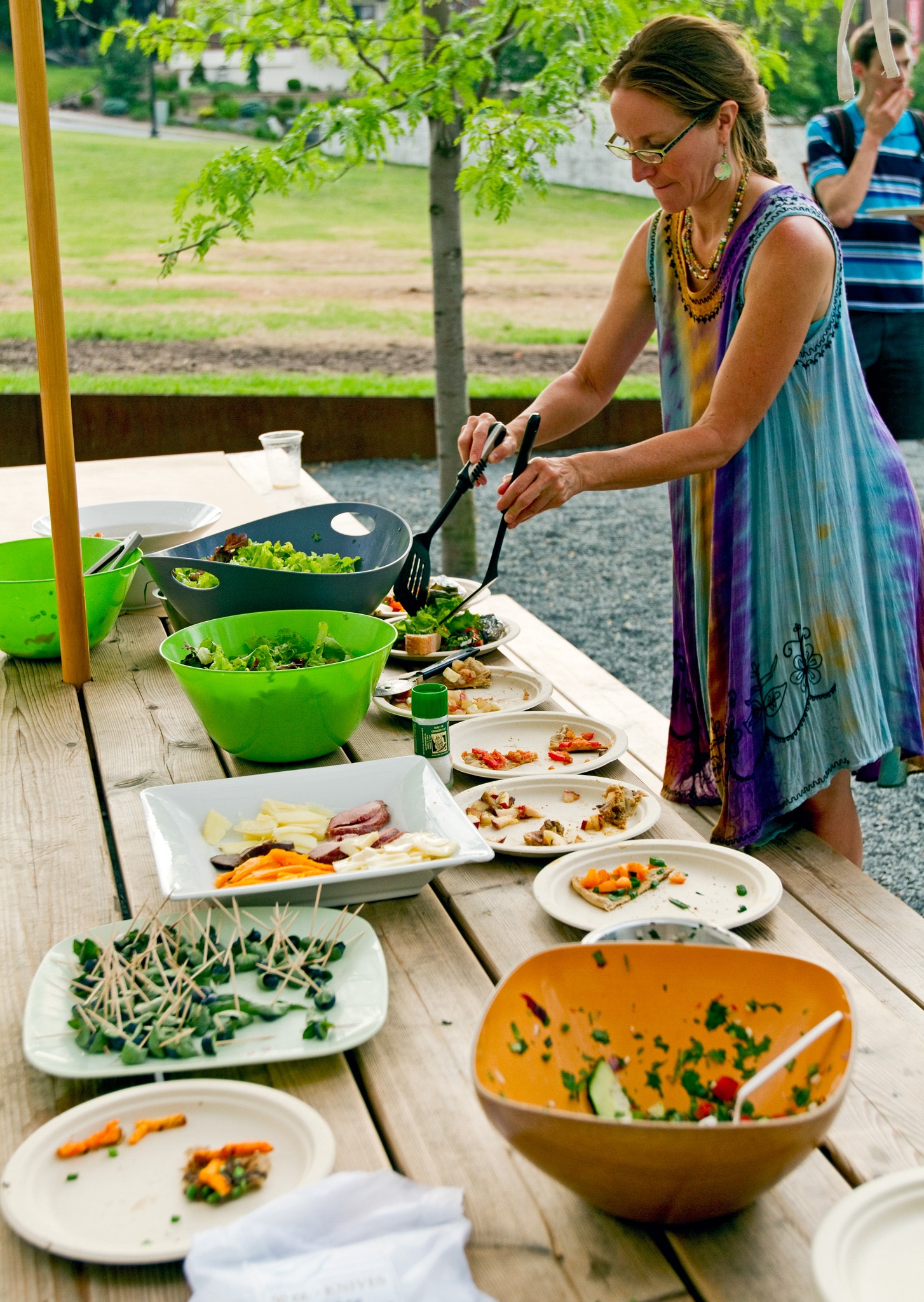 Kitchen Lab: A Mobile Hearth for Collectivist Action